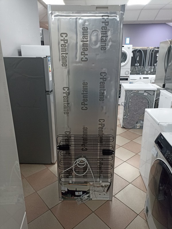 Ugradni Zamrzivač Bosch GIN81AEF0 , 177 cm., | OUTLET BELE TEHNIKE